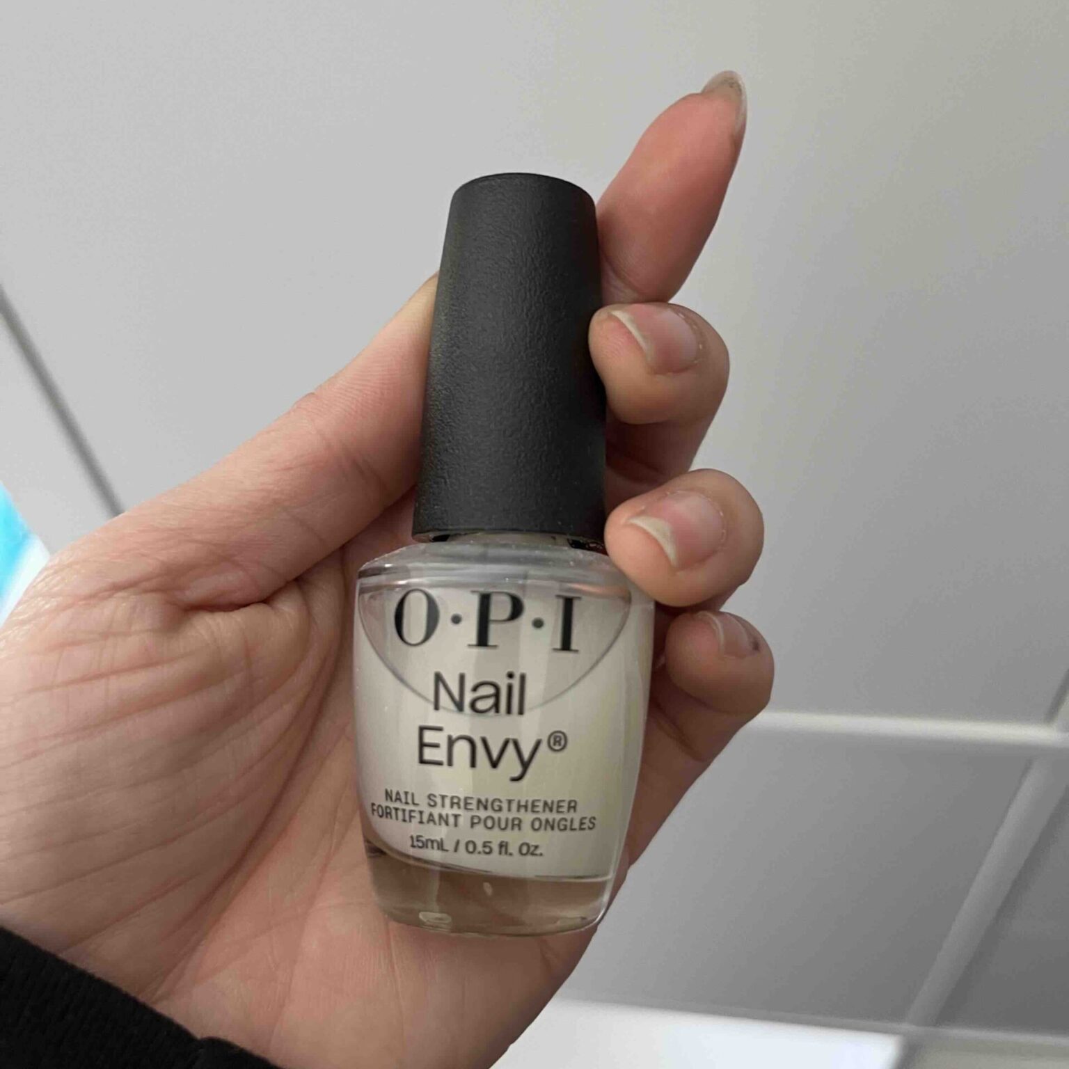 Step-by-Step: Remove Your Gel Nails at Home (With and Without Acetone ...