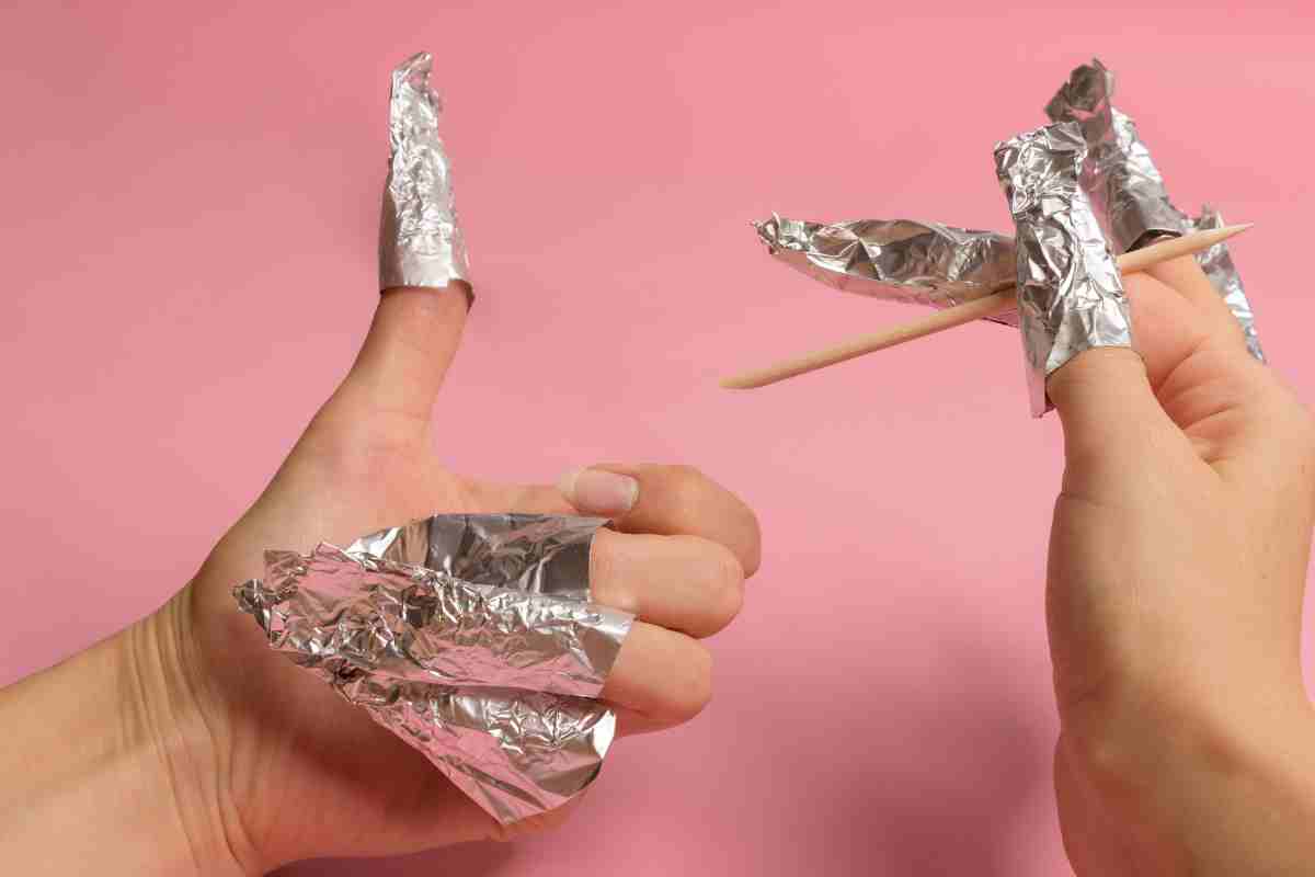 Step-by-Step: Remove Your Gel Nails at Home (With and Without Acetone ...